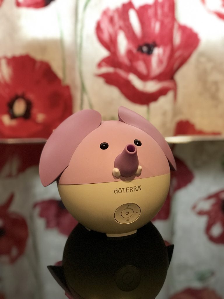 sanasta Whale Essential Oil Diffuser by doTERRA